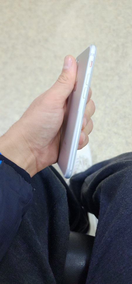 Iphone 7 128 gb o'qib o'ylab maslahat qb realni klnet tel qilila