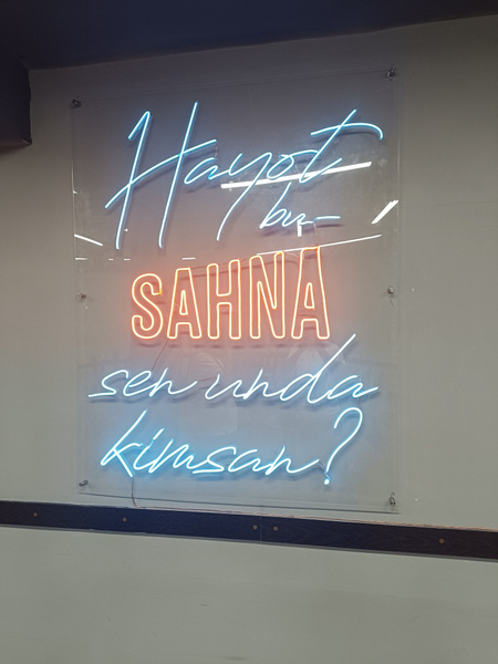 Tashqi reklama, Reklama xizmatlari, Narujnaya reklama, burtma hariflar