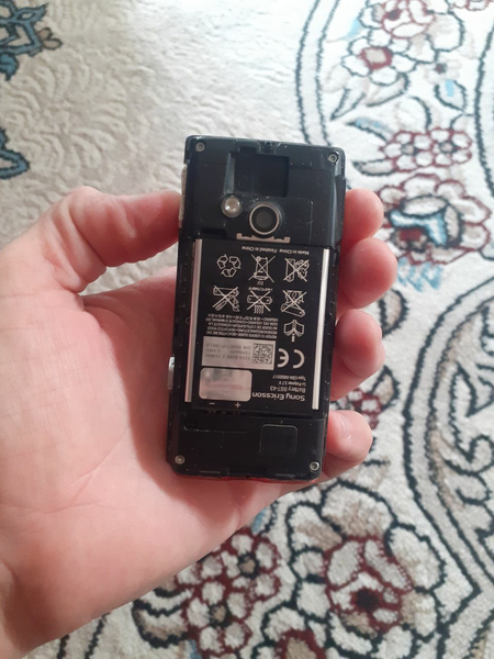 Sony ericsson J20 red sotladi