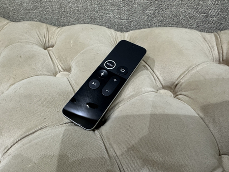 * пульт от Apple TV 4K оригинал в отличном состоянии