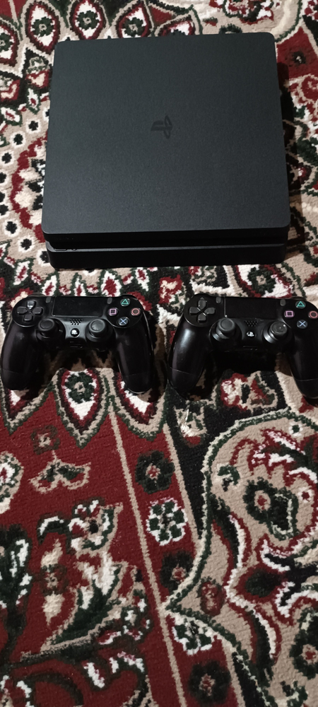 PS3 sotiladi 160Gb