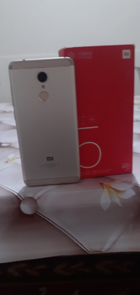 Redmi 5 holati ideal dokument karobka  bor
