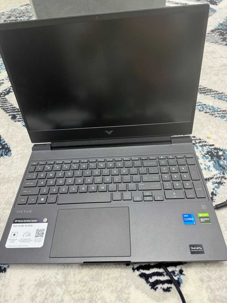 Ноутбук HP victus
