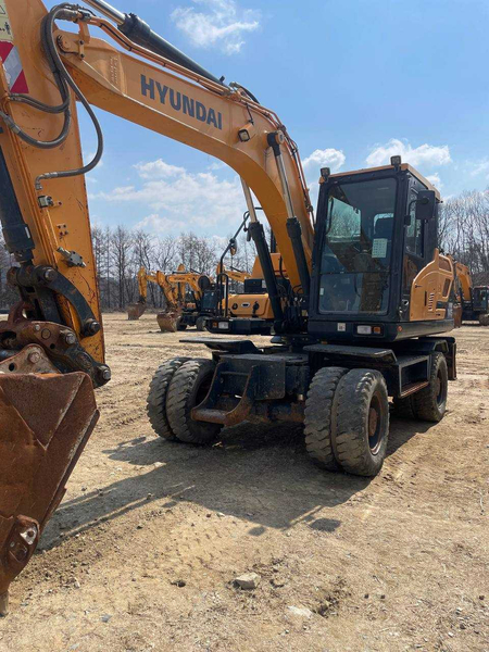 Excavator Hyundai | HW145