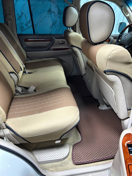 Lexus LX 470………