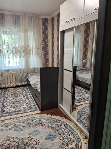 Olmazor tumani 2 xonali uy sotiladi