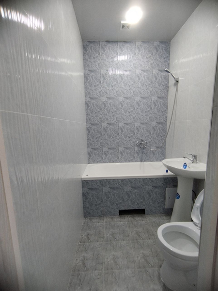 Продам 1 комнатную ( общий двор) Старые Сергели. Новостройка