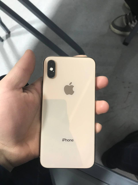 Iphone xs holati zor