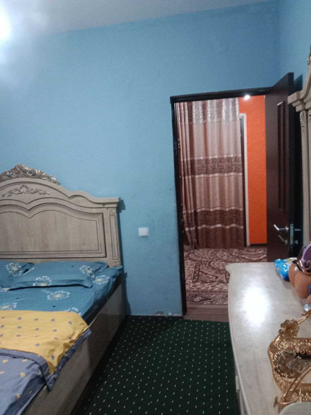 Qulay sharoitga ega 3 xonali uy sotiladi
