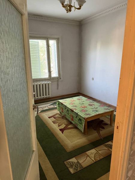 Sotiladi 3/2/5 Yunusobod 19 . Umumuh maydoni 78m.kv