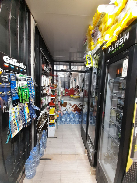 Чирчик. Продается магазин 4 мкр.
