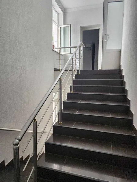 Продается здание Ор-р: Алмазар сити 1300м2