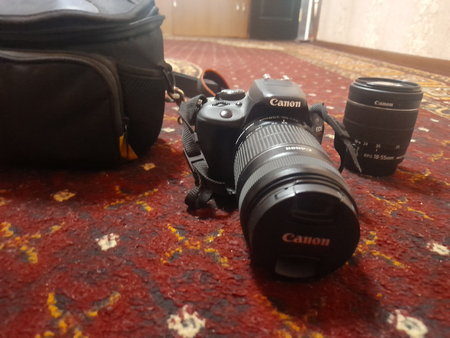 Canon kiss x 7 ..