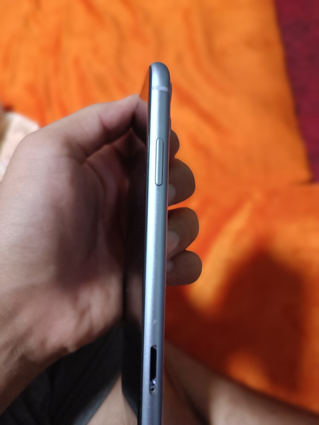 Iphone11 holati:ideal.