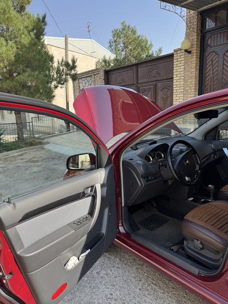 Nexia 3 2020 avtomat, 39 000 km vishneviy svet