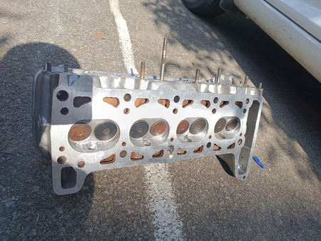 Головка Jiguli motor golovka