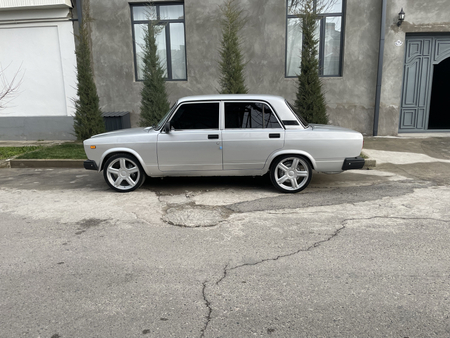 Lada 2107 Sotiladi