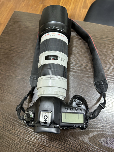 Canon mark lV xolati yaxshi obigtiv blan sro’chna narxin kelishamz!