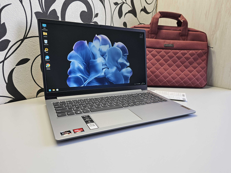 ПРОДАМ Lenovo Ideapad 1 2024 Ноутбук Ryzen™5-5500U/8GB/256SSD/15.6