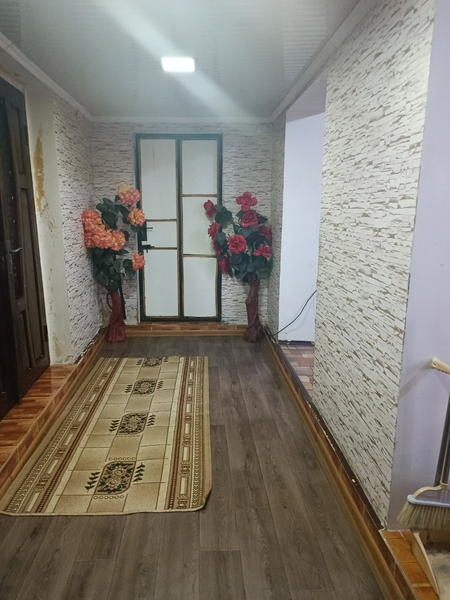 Ховли уй сотилади