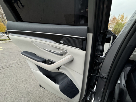 BYD Song Plus EV Electro 505. Black Piano