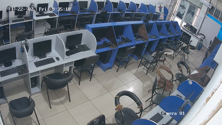 GAME club internet kafe  sotiladi ishlab turgan joy.magazin sotilmaydi