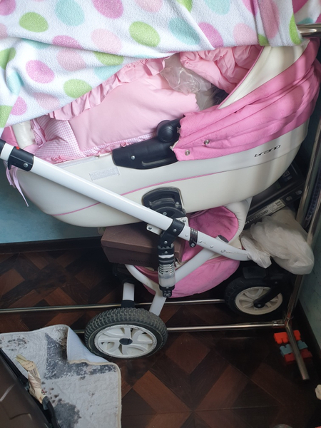 Продаётся коляска 3 в 1