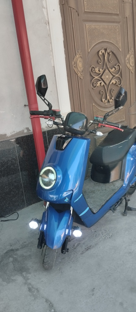 Skuter Na hadu sotiladi