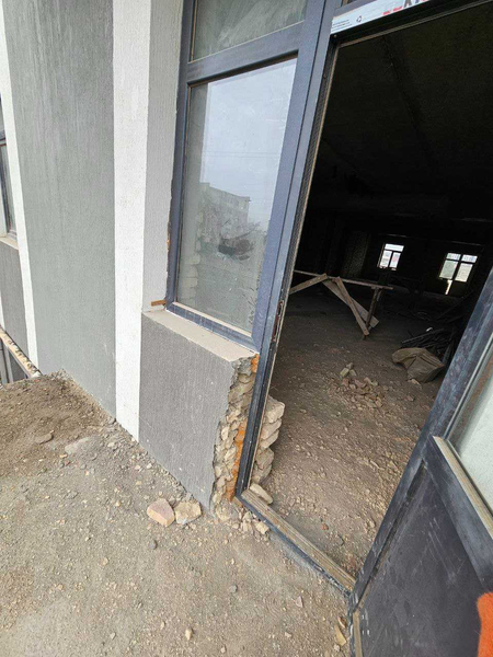 115m² 2-qavat uy sotiladi