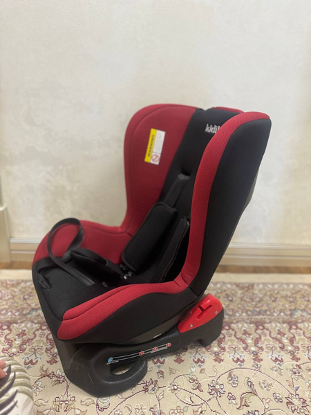 Срочно продаеться автокресло KIDILO