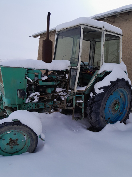 Traktor yumizi sotiladi 40 mln
