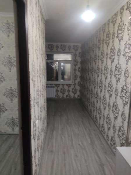 Чирчик шахри 4 микро районда 2 хонали сотилади 27.500$