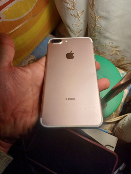 iPhone 7 plus rose gold