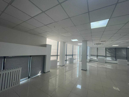 Сдаётся в аренду 120 м². коммерческое помещение в бизнес центре.