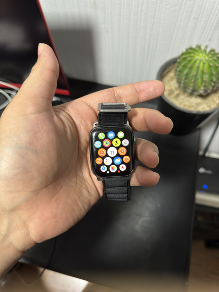 iWatch 6 44mm qora sotiladi!