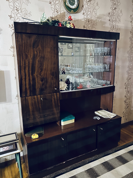 Продаю сервант