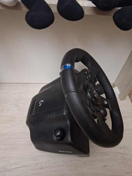 Продам руль Logitech  G920