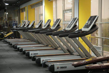sport anjomlari jamlanmasi hamyonbop narxda tez sotiladi
