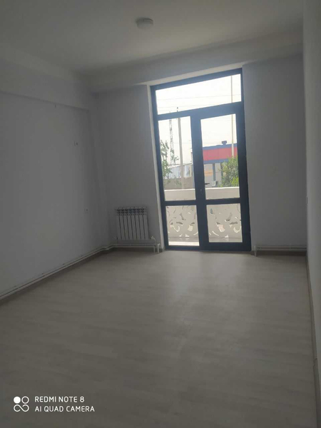 Asaka cityda 2 xonali kvartira srochno arzonga sotiladi.