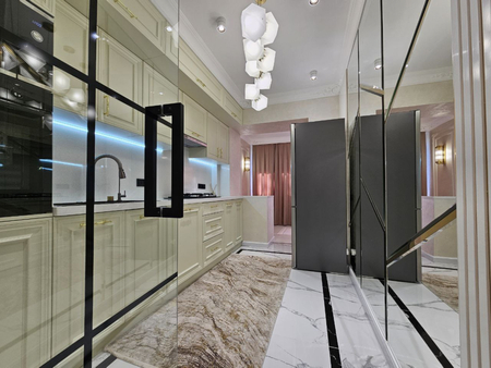 4-к. квартира, 100 м², 3/4 эт.