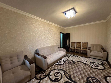 Аренда в центре ул.Кунаева 3 комн. 1 этаж 4 этажный дом