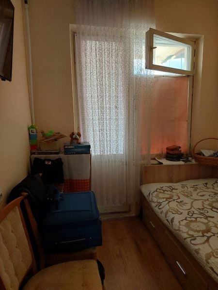 Срочно Юнусабад13.  2в3ком. 2этаж.  Не торец