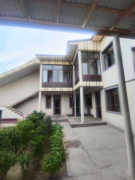 продам участок 2 этажный 4 сотки яшнабад 136000