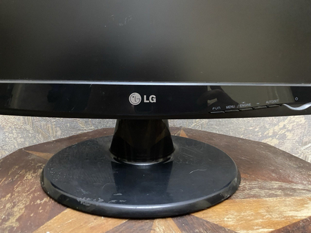 Монитор LG (lcd 19)