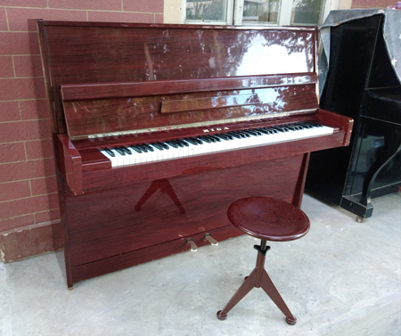 Riga Pianino sotiladi Рига продаётся пианино