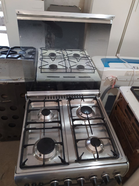 Gaz plitasi sotiladi