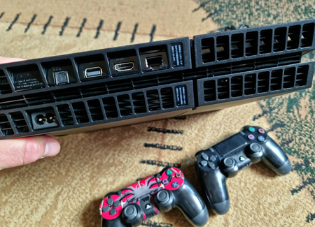 Playstation 4 500 gb yangi 3-reviziya plomba