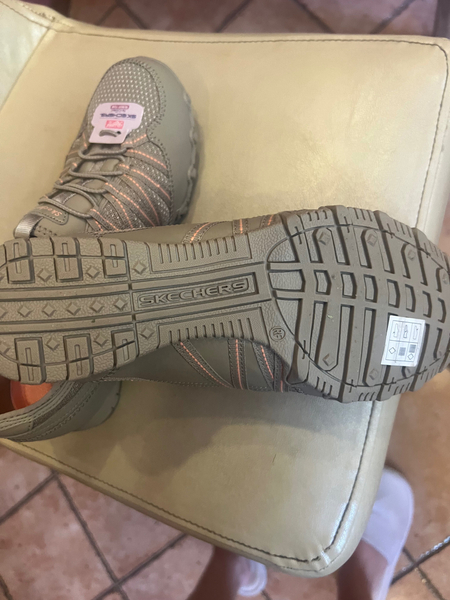 Кроссовки skechers для проблемной стопы.