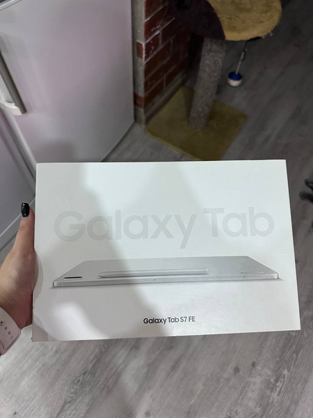 Продам планшет Samsung galaxy S7 Fe 64gb
