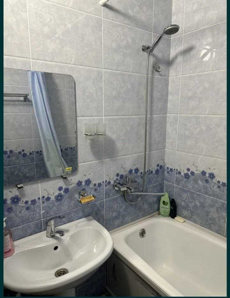 (К126637) Yakkasaroy tumanida 4-xonali kvartira sotiladi